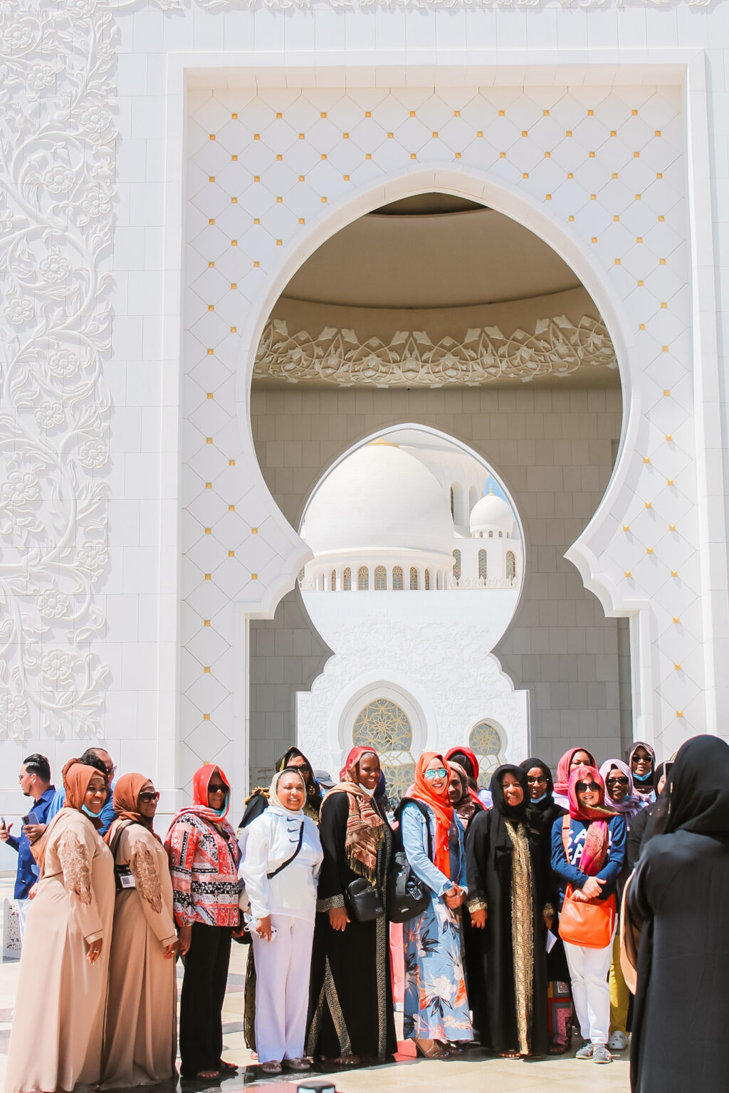 Abu Dhabi y la Gran Mezquita Sheikh Zayed. - Le Voyage d'un Papillon